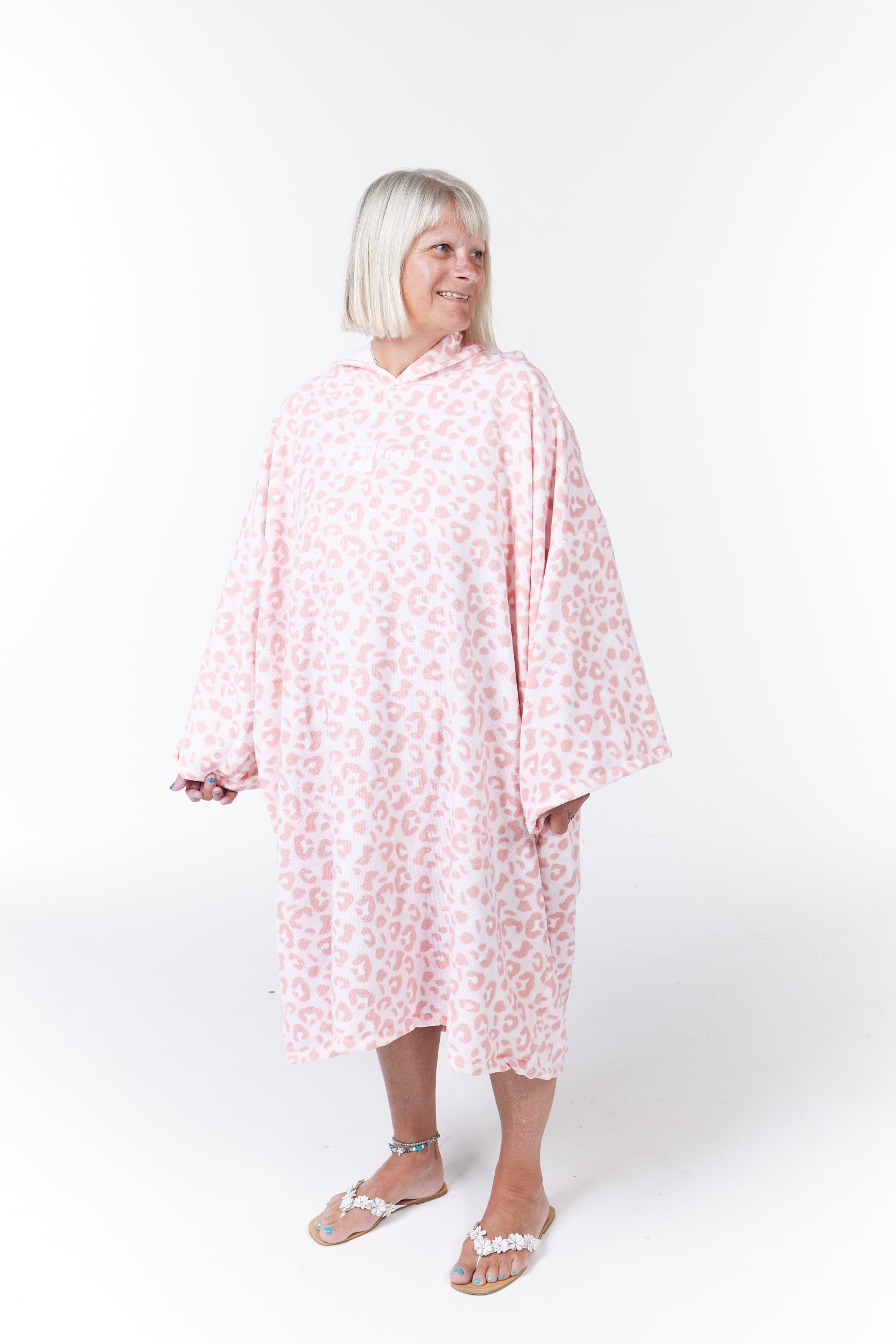 Towel Changing Robe - Microfibre - Leopard Print Grey – Pethstore